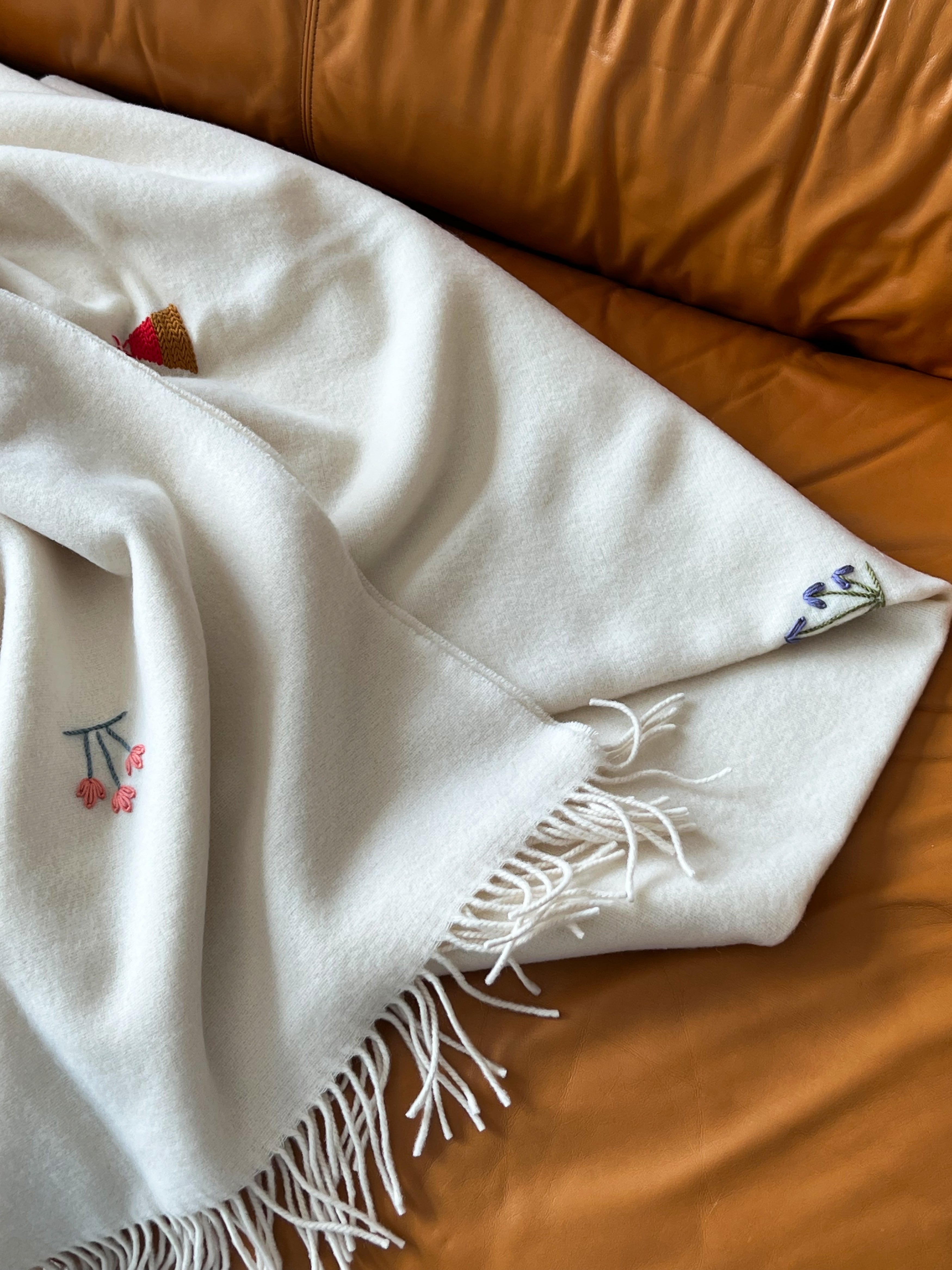 Pure Virgin Wool Italian Blanket with Hand Embriodery – Home Union NYC