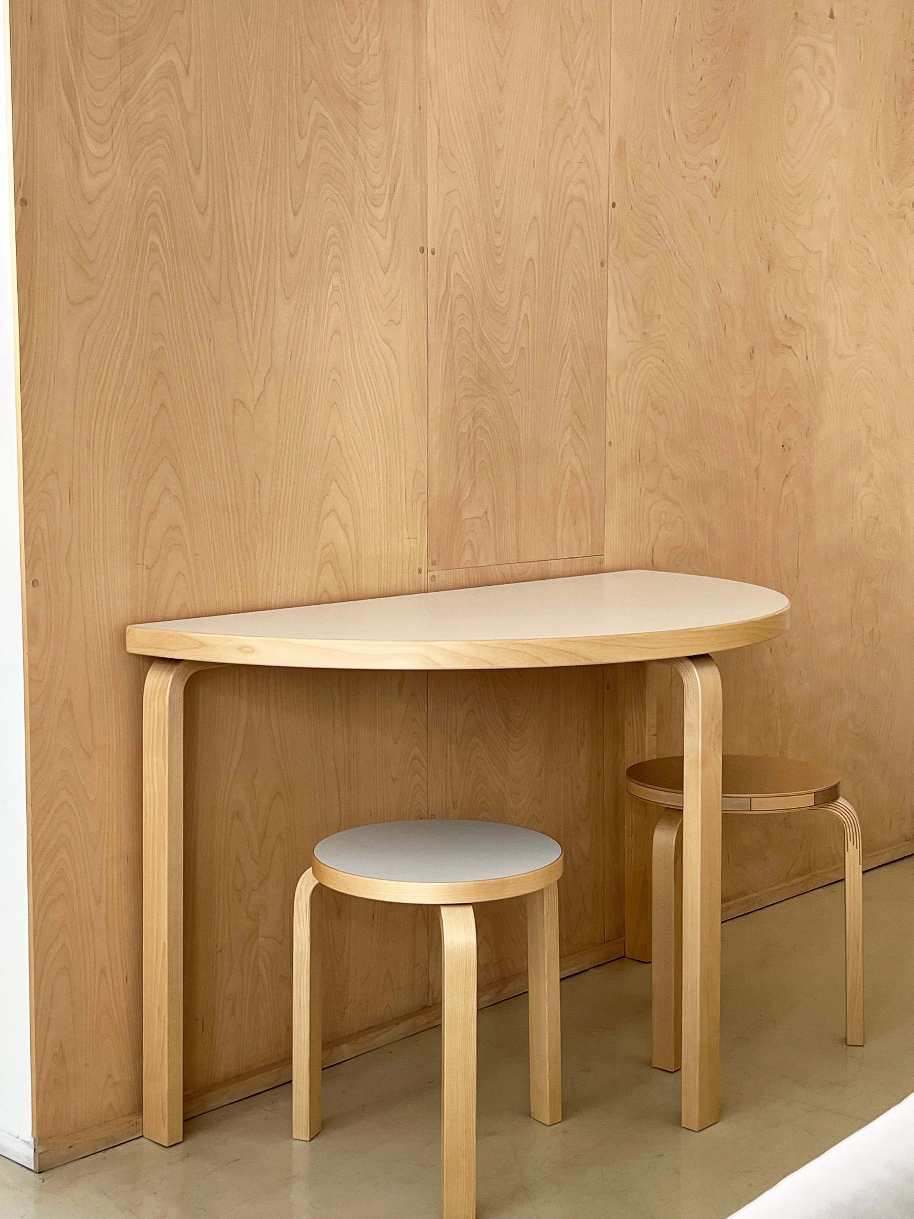 Half-Round Table 95 by Alvar Aalto – Home Union NYC