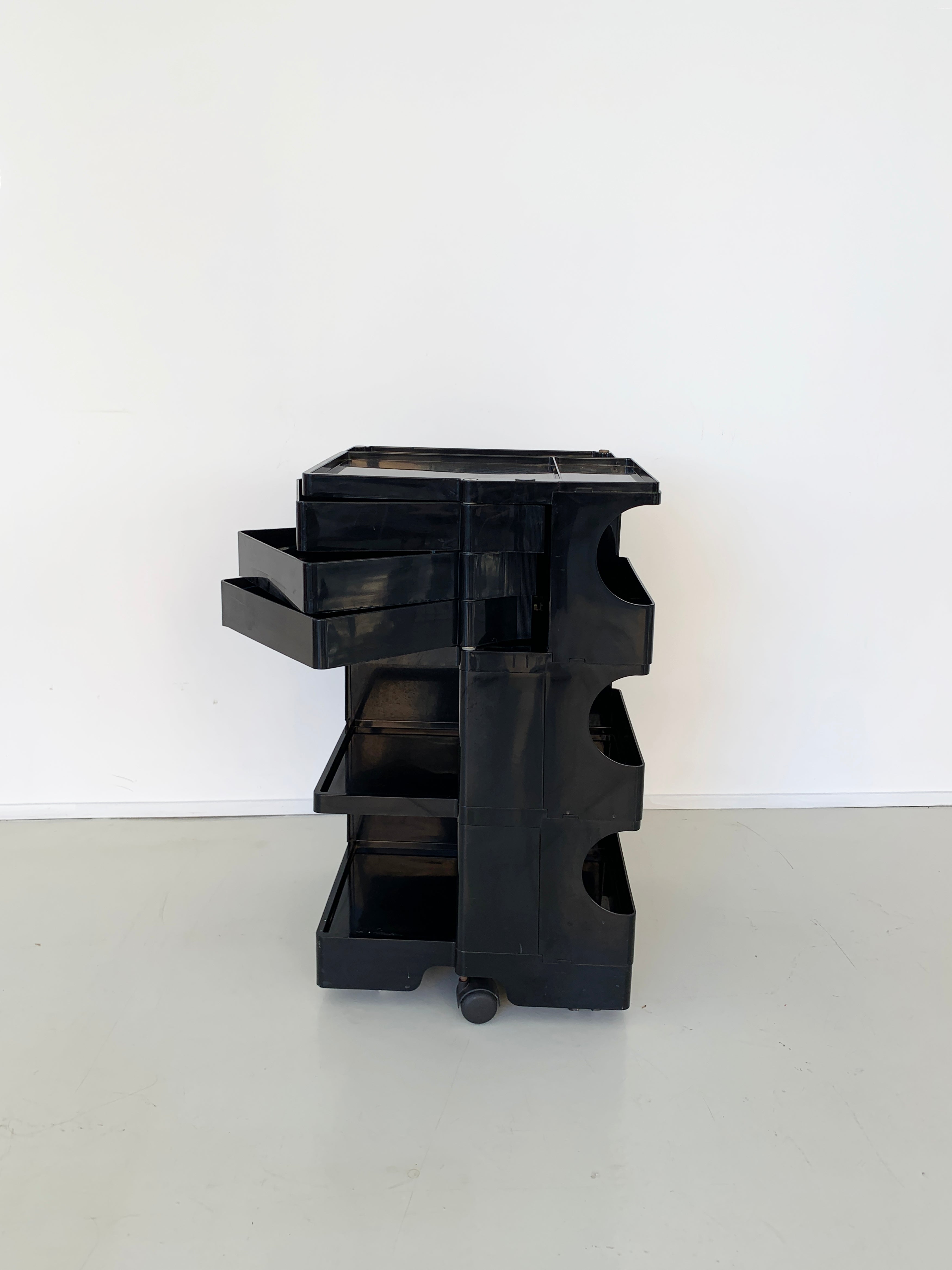 Vintage Black ABS Plastic Body Trolley by Joe Colombo – Home Union NYC